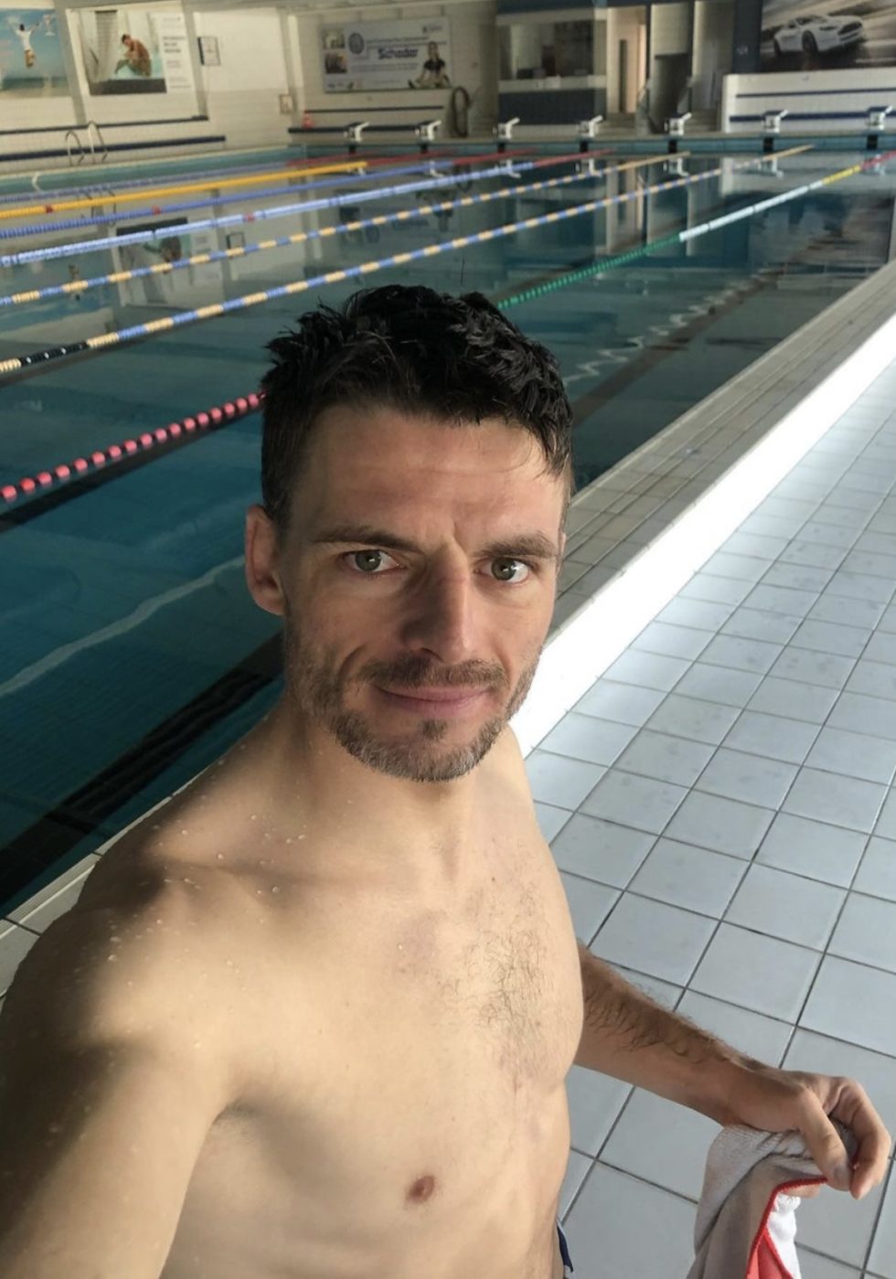 Eindlich wieder im Wasser | Henry Beck Triathlet